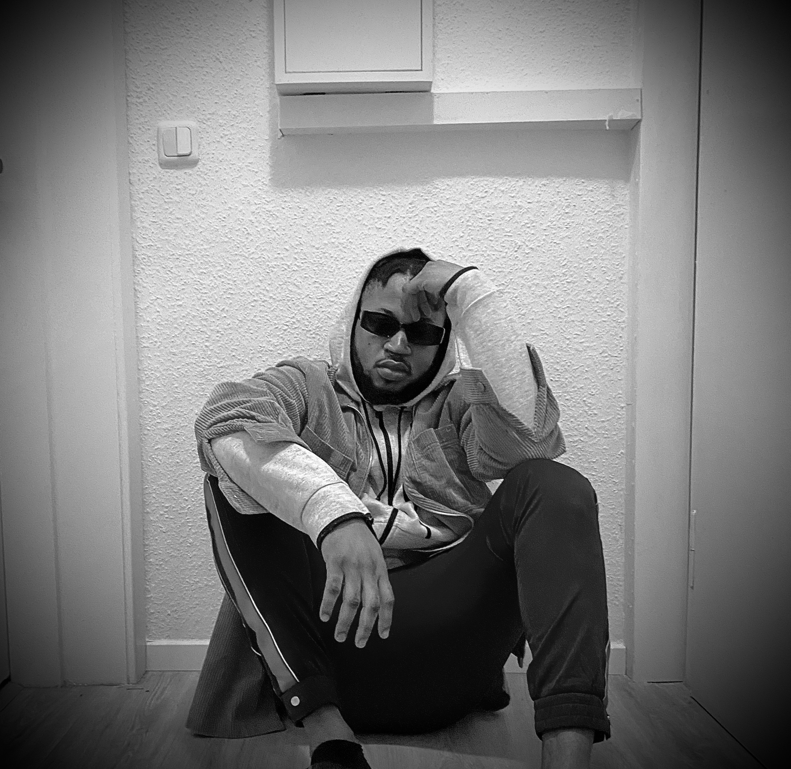 Geezzy Biography | Halmblog.com